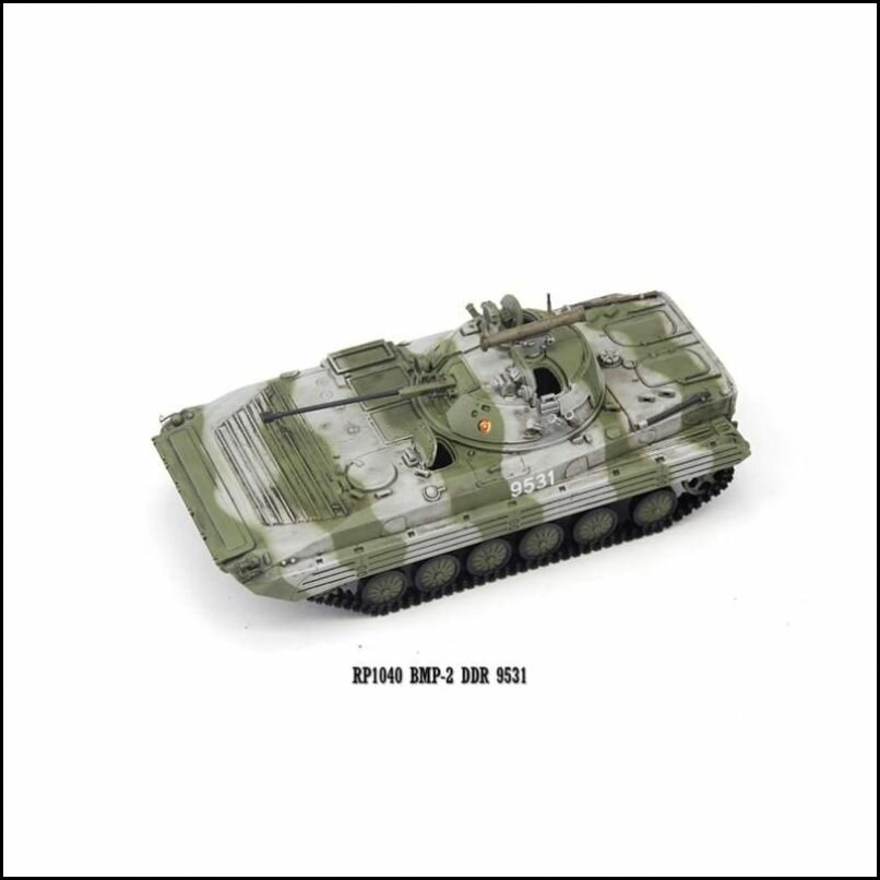 Эксклюзивная модель BMP2 Sextant в камуфляже ГДР, масштаб 1/72