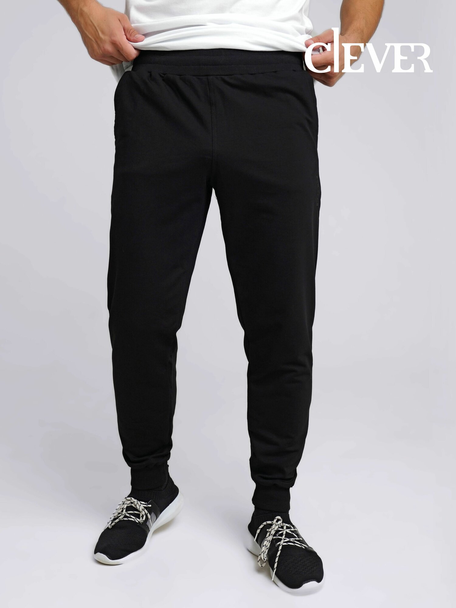 Брюки спортивные