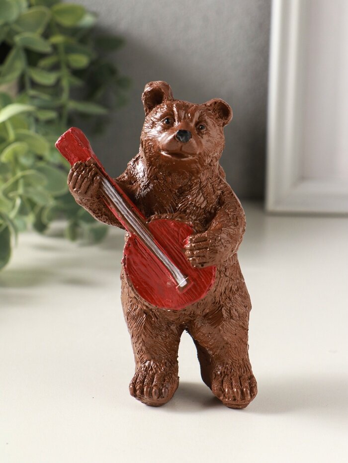Фигурка гипс Медведь с домрой, 11×7 см, коричневый