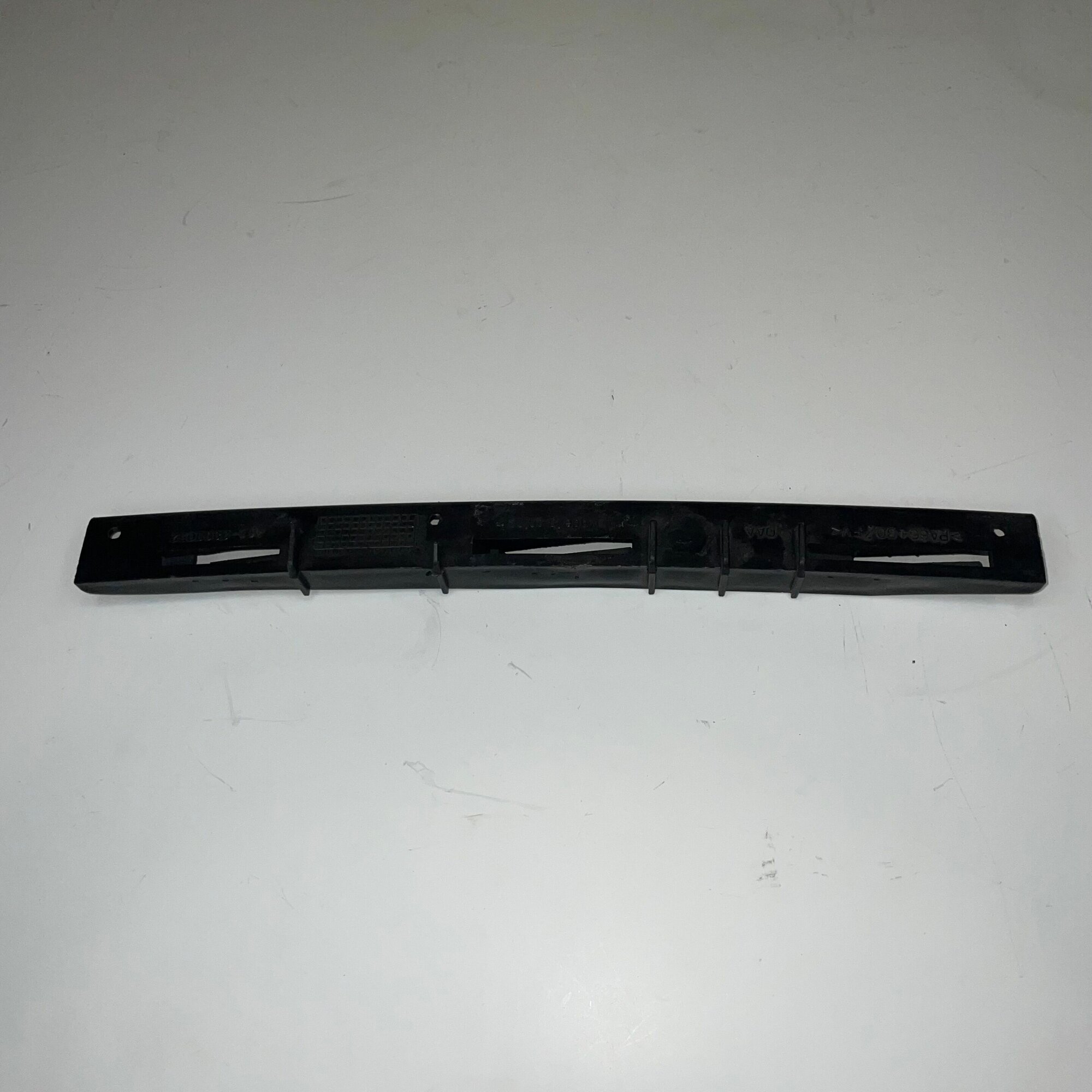 Кронштейн бампера переднего правый Chery Amulet [1.5 16V 5MT лифтбэк] A112803052