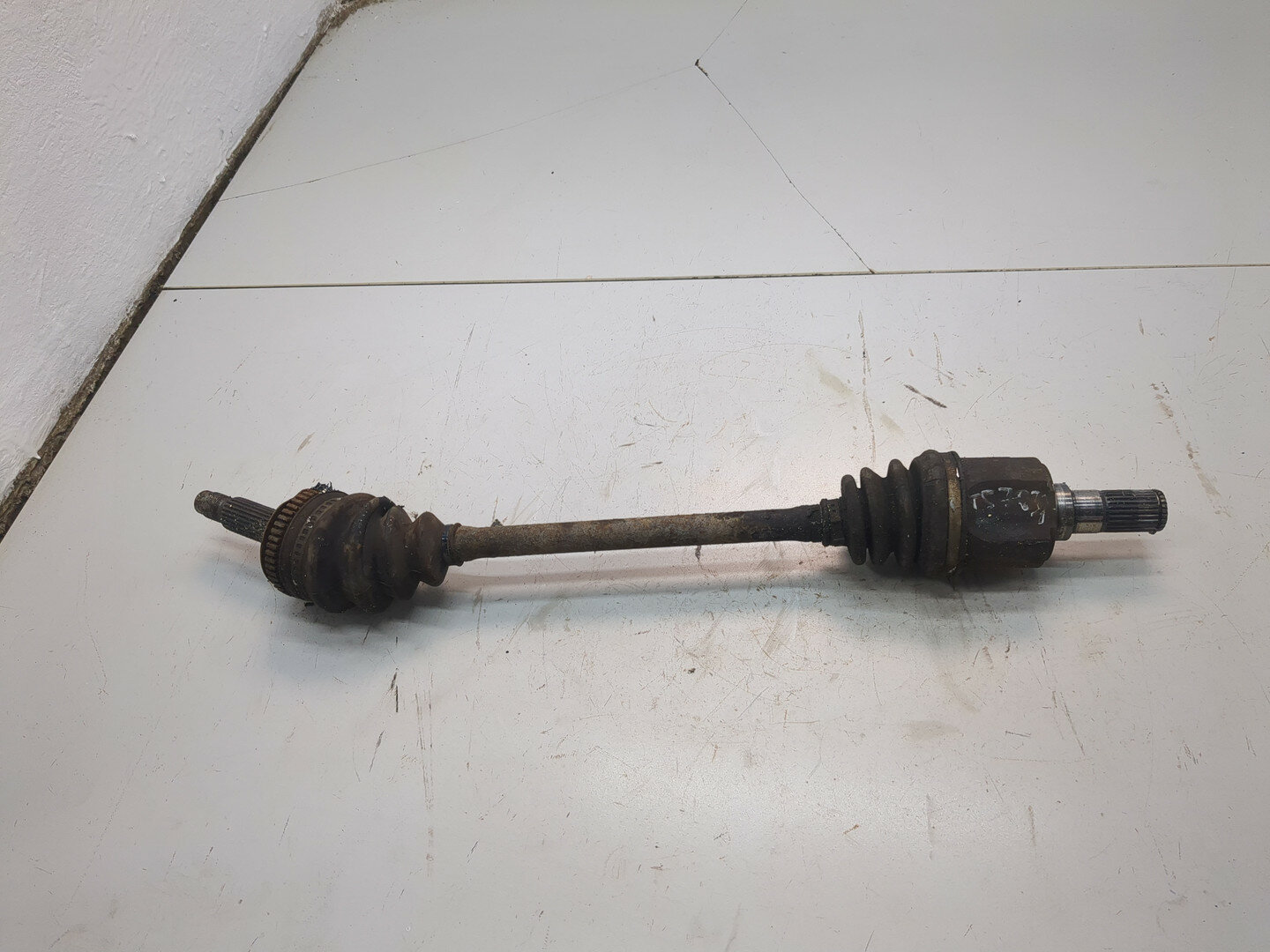 Полуось (вал, шрус) левая передняя КИА Picanto Б/У