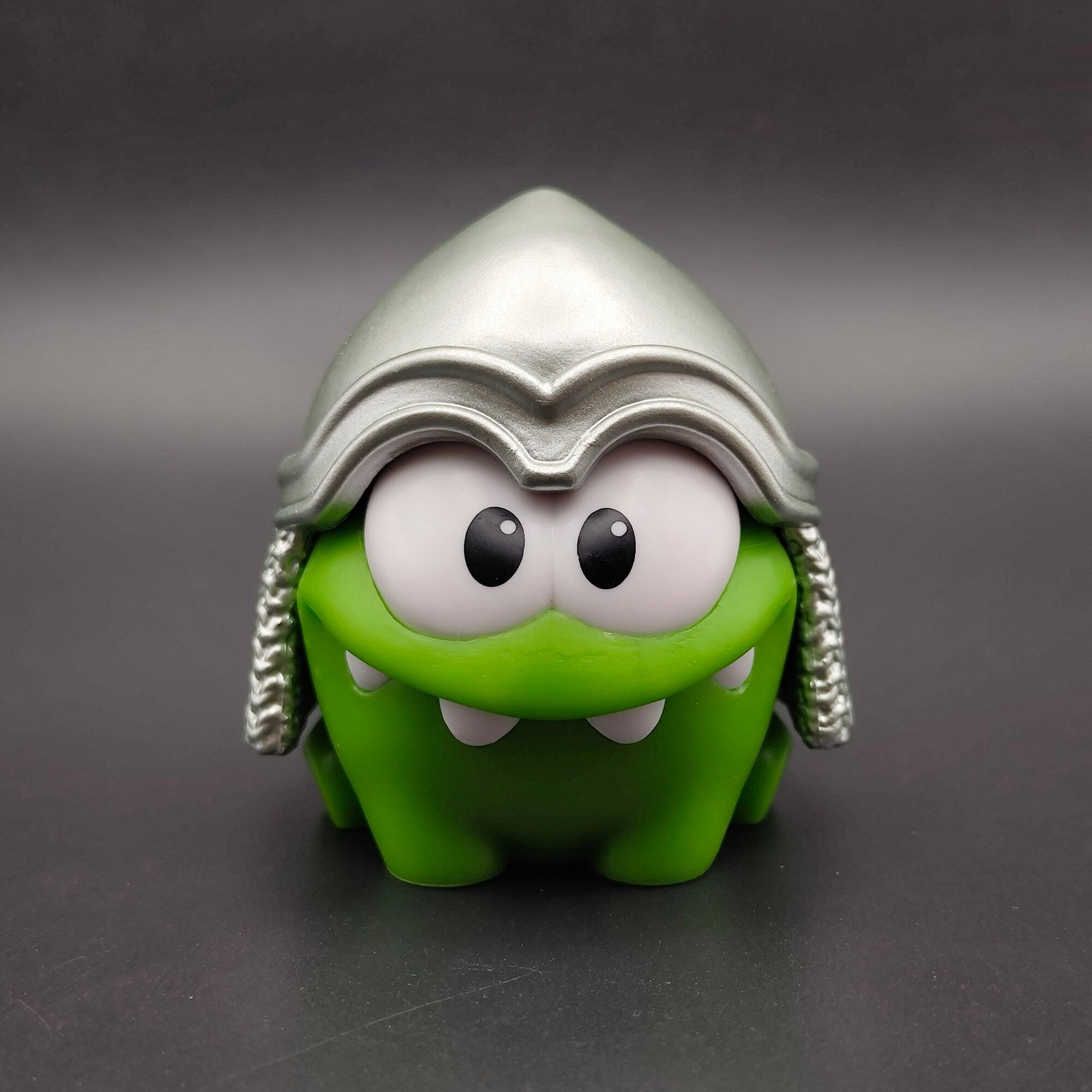 Фигурка АМ НЯМ "Вкусно и точка" Богатырь, игра Cut the Rope, 2026 г