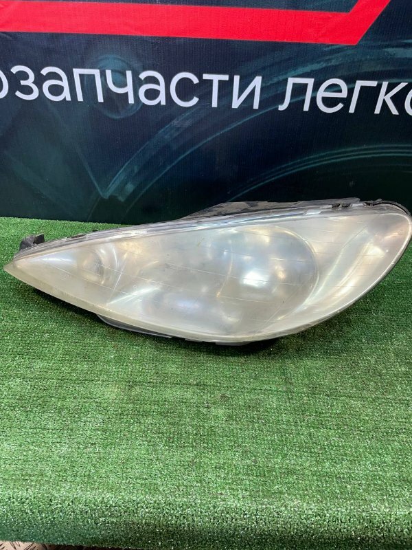 Фара Peugeot 206 1998-2010 Б/У с пробегом