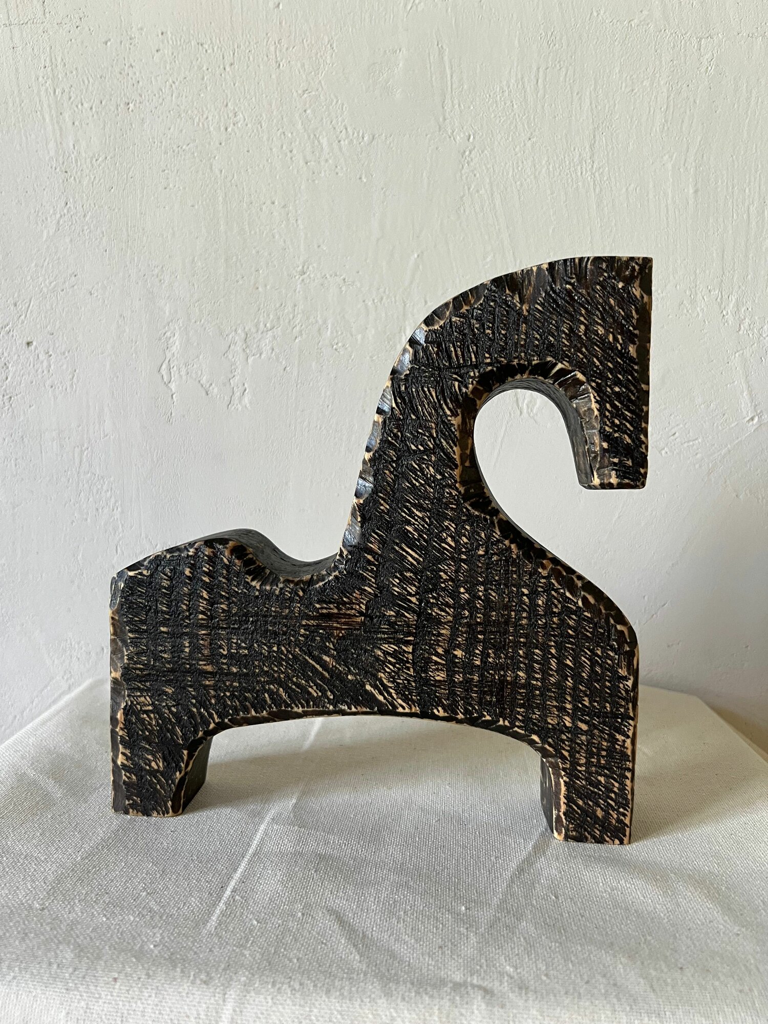 Скульптура Конь. Натуральное дерево. Ручная работа /16,5х Й7,5 см. / andCactus