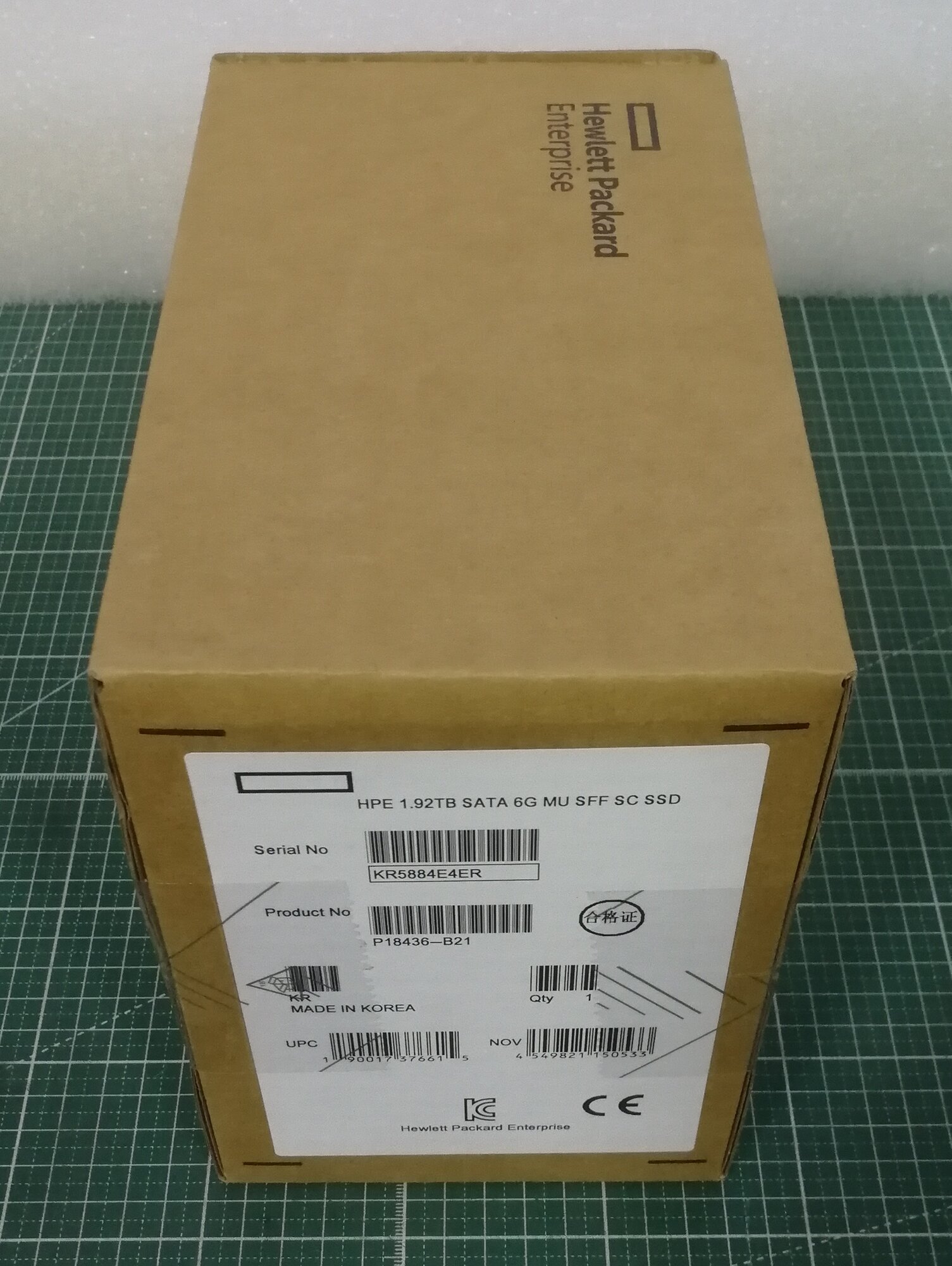 Твердотельный накопитель HP P18436-B21 1,92 ТБ 6G SATA 2.5' серверный SSD P19695-001, P18442-003, MK001920GZXRC G8-G10+