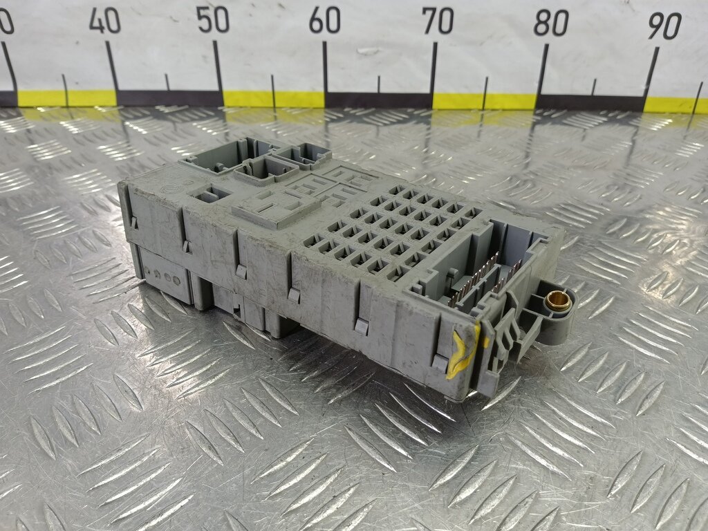 Блок предохранителей Б/У для Fiat Doblo I рестайлинг (2005—2015) 46535725