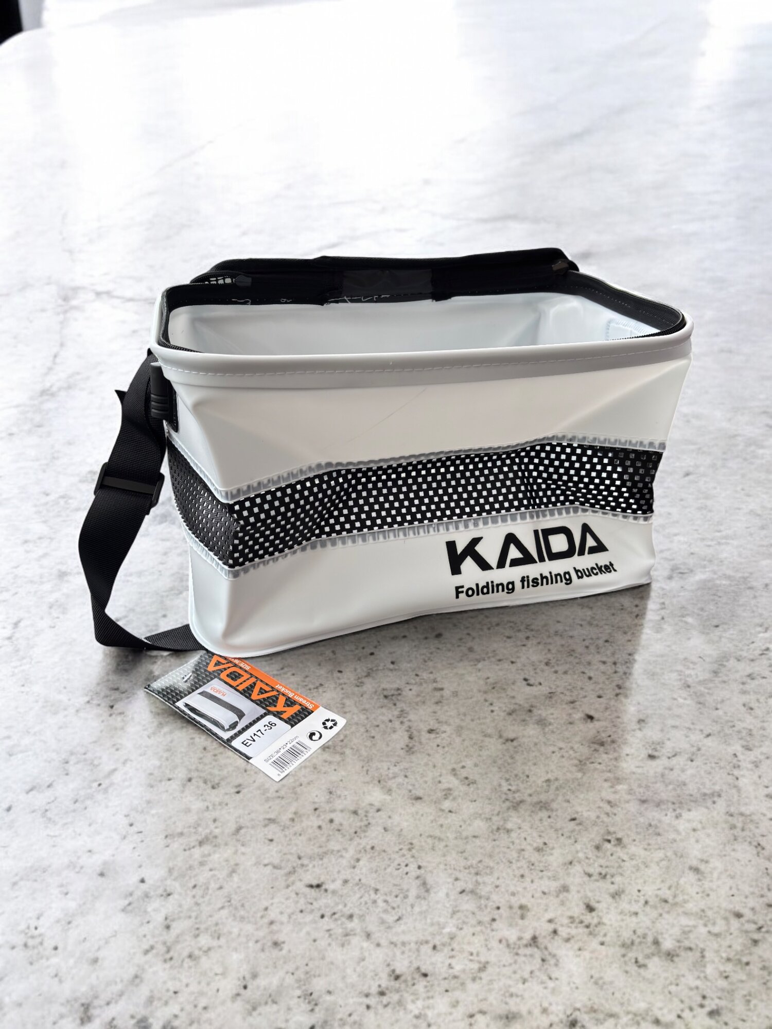 Кан рыболовный Kaida EV17-36, для наживки, с плечевым ремнем, белый, 36х23х22 см