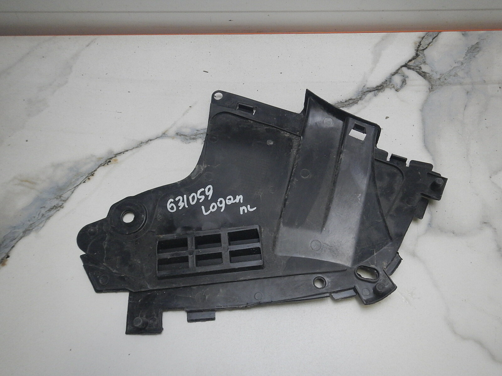 Б/У Пыльник двигателя, Renault (Рено)-LOGAN (05-) RENAULT LOGAN (05-) Asam, нижний левый Дубликат, без видимых повреждени...