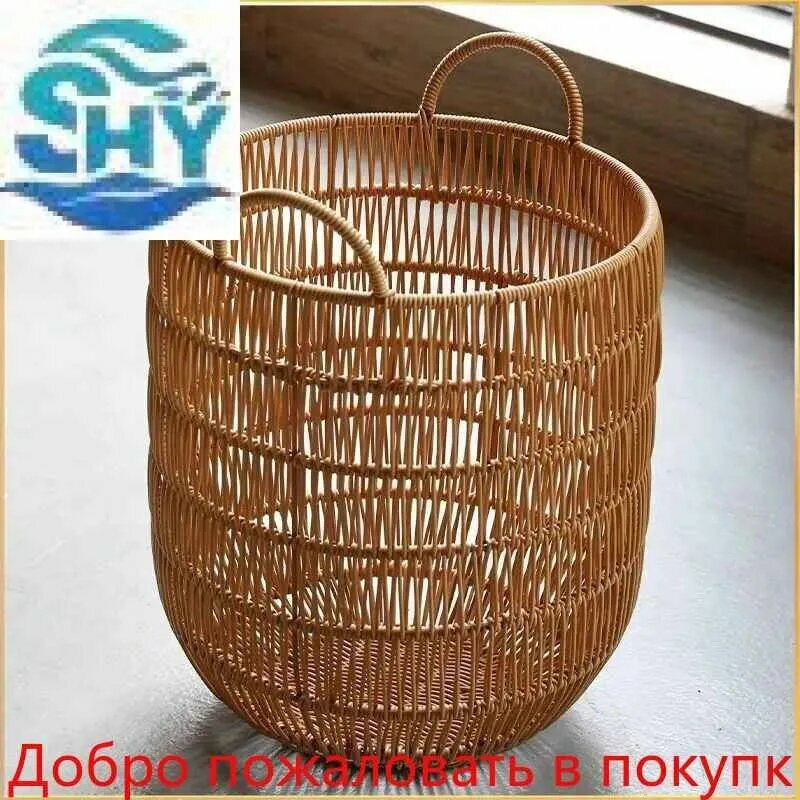 Корзина плетеная ширина 30 см, высота 41 см.