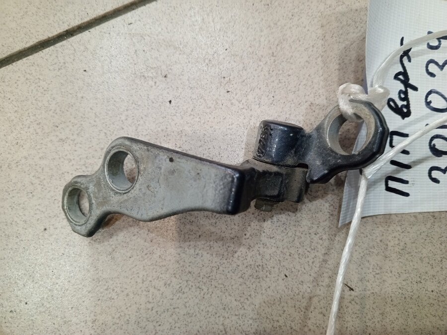 Петля двери передней правой верхняя от Ford Focus 2 2008-2011