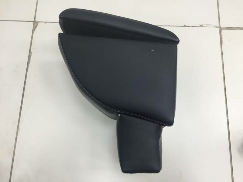 Подлокотник Hyundai Solaris 2010-2017 кат.номер: 1