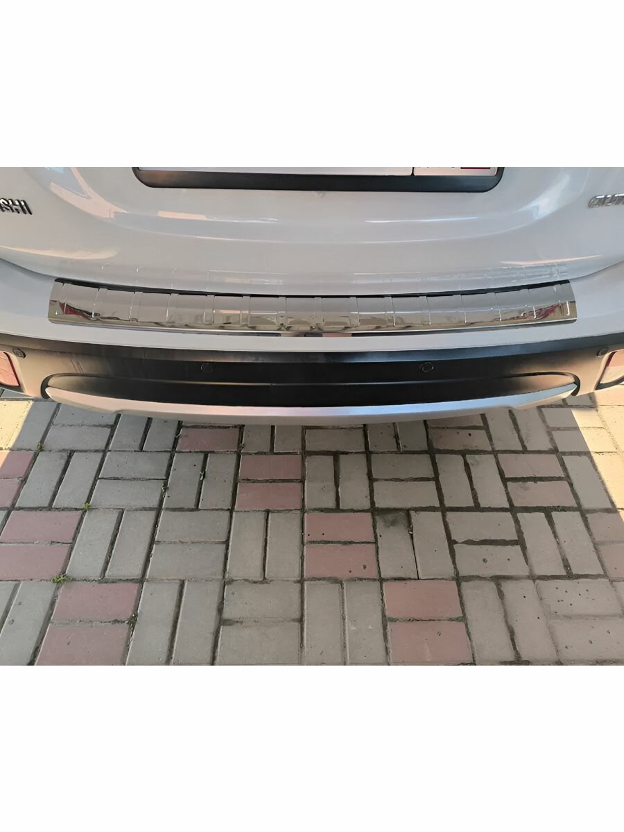 Накладка на задний бампер Митсубиси Аутлендер 3 рестайлинг 2015-2022 / MITSUBISHI Outlander