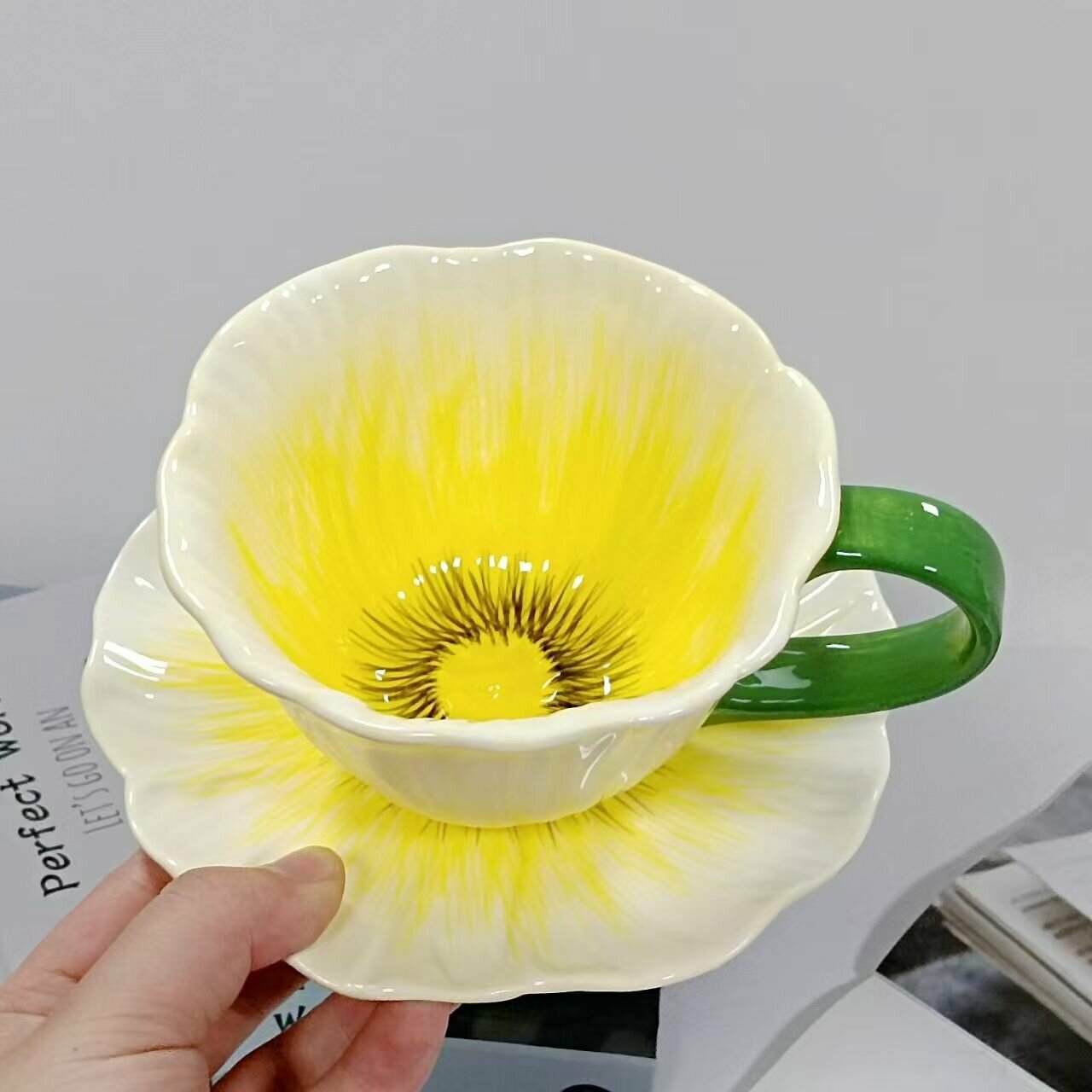 Чайная пара HHODD "Цветок мака", керамика, цвет красный, 290мл, в наборе чашка и блюдце