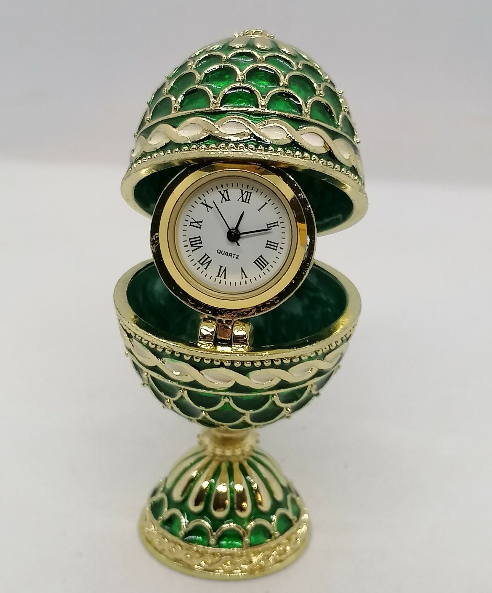 Яйцо-шкатулка Фаберже с часами, для украшений. арт. 897 зеленое
