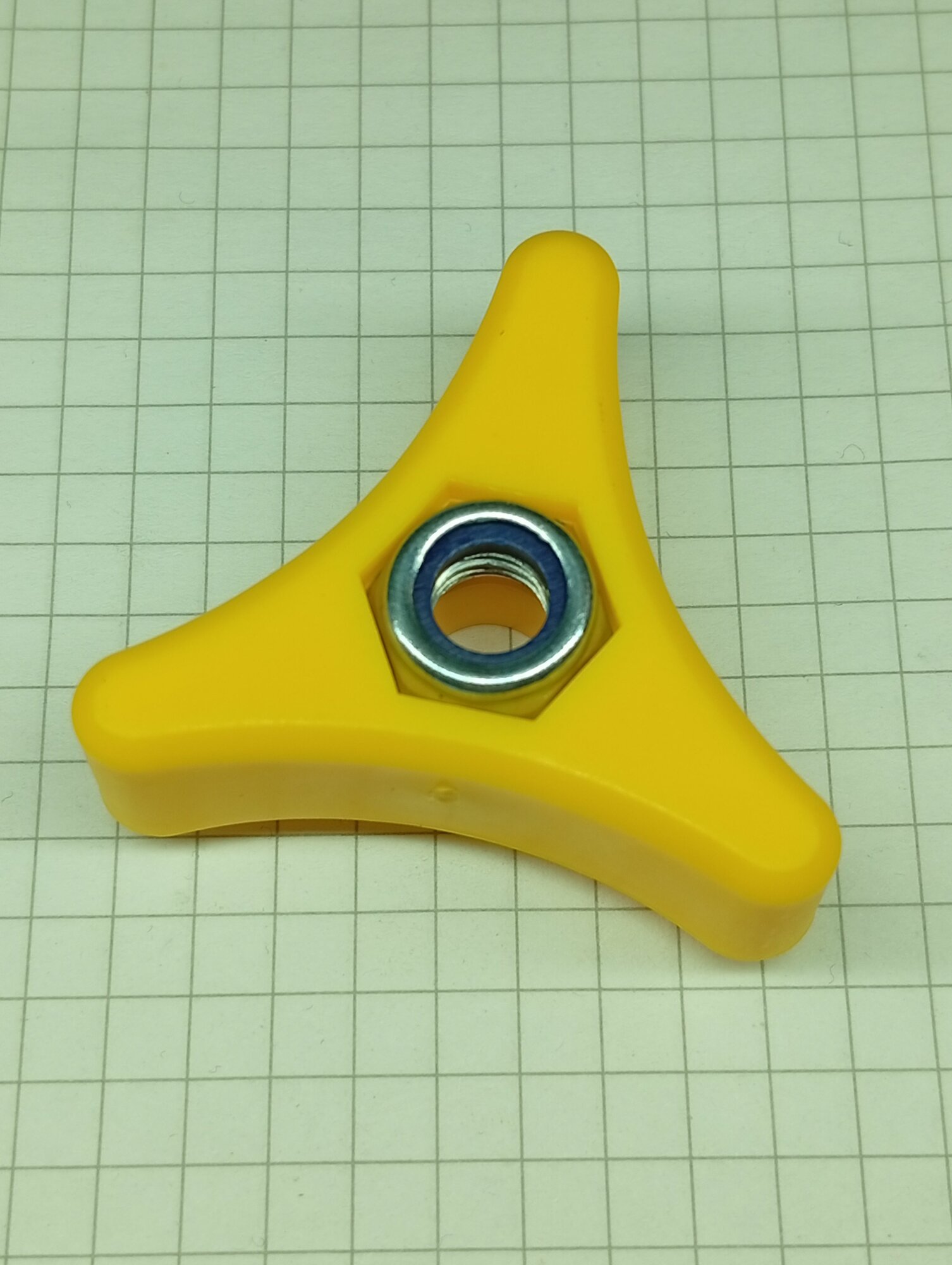 Гайка барашковая нижней рабочей рукоятки для газонокосилке CHAMPION / 20040050780