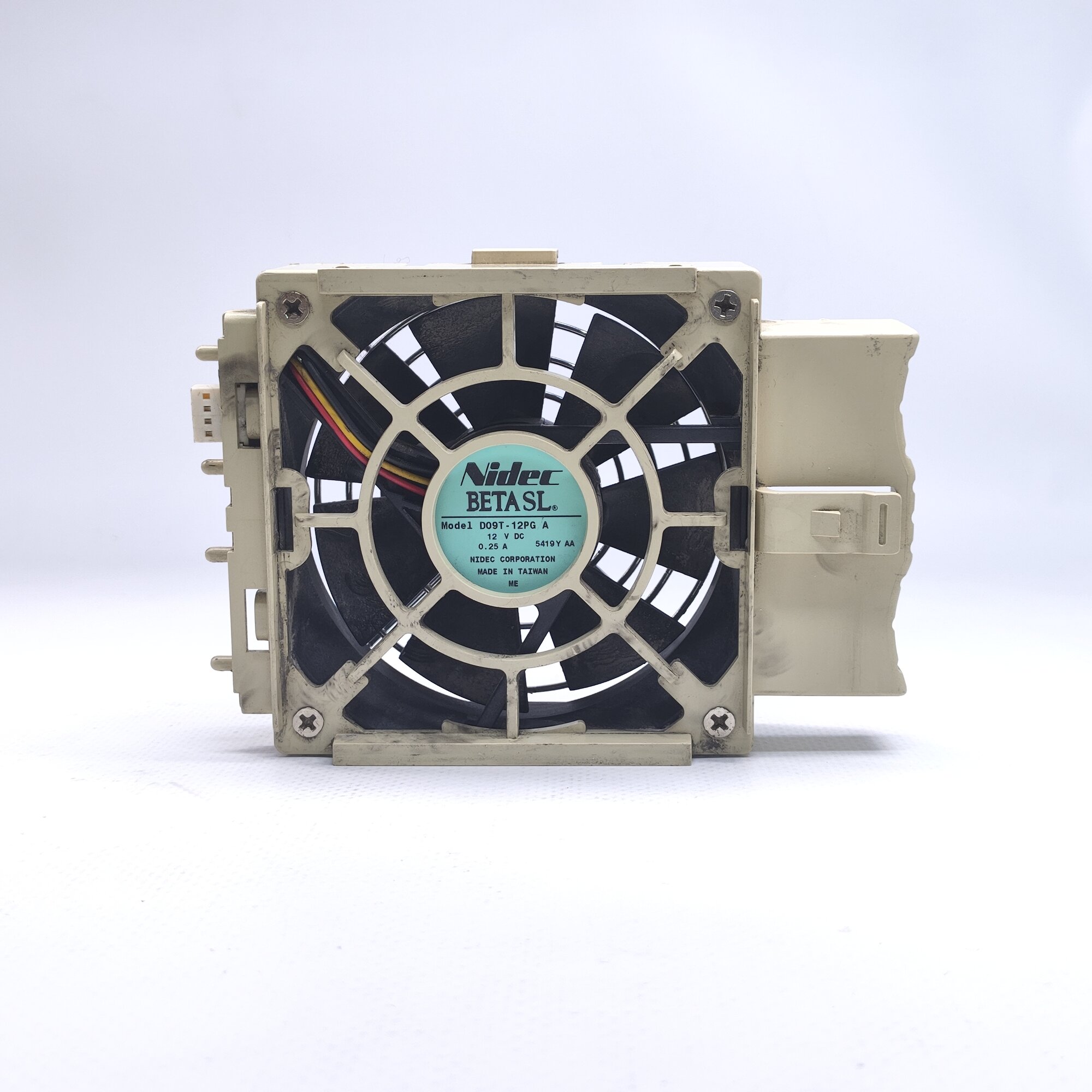 Nidec Beta SL D09T-12PG 12v 0.25A / Вентилятор серверный