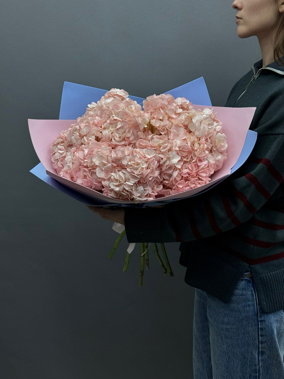 Гортензии розовые 11 штук, от "Exotica flowers", размер L Высота 70 см