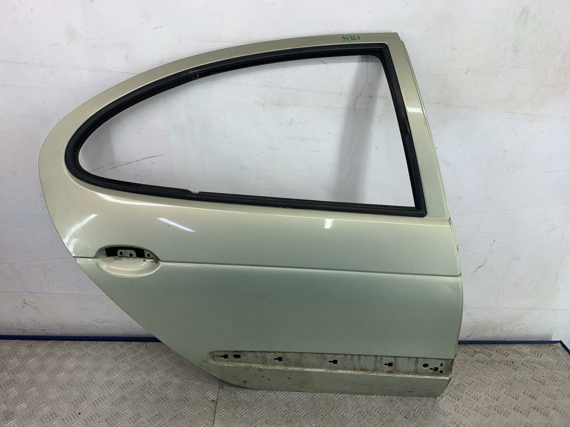 Дверь задняя правая Renault Megane рест. (1999 - 2003)