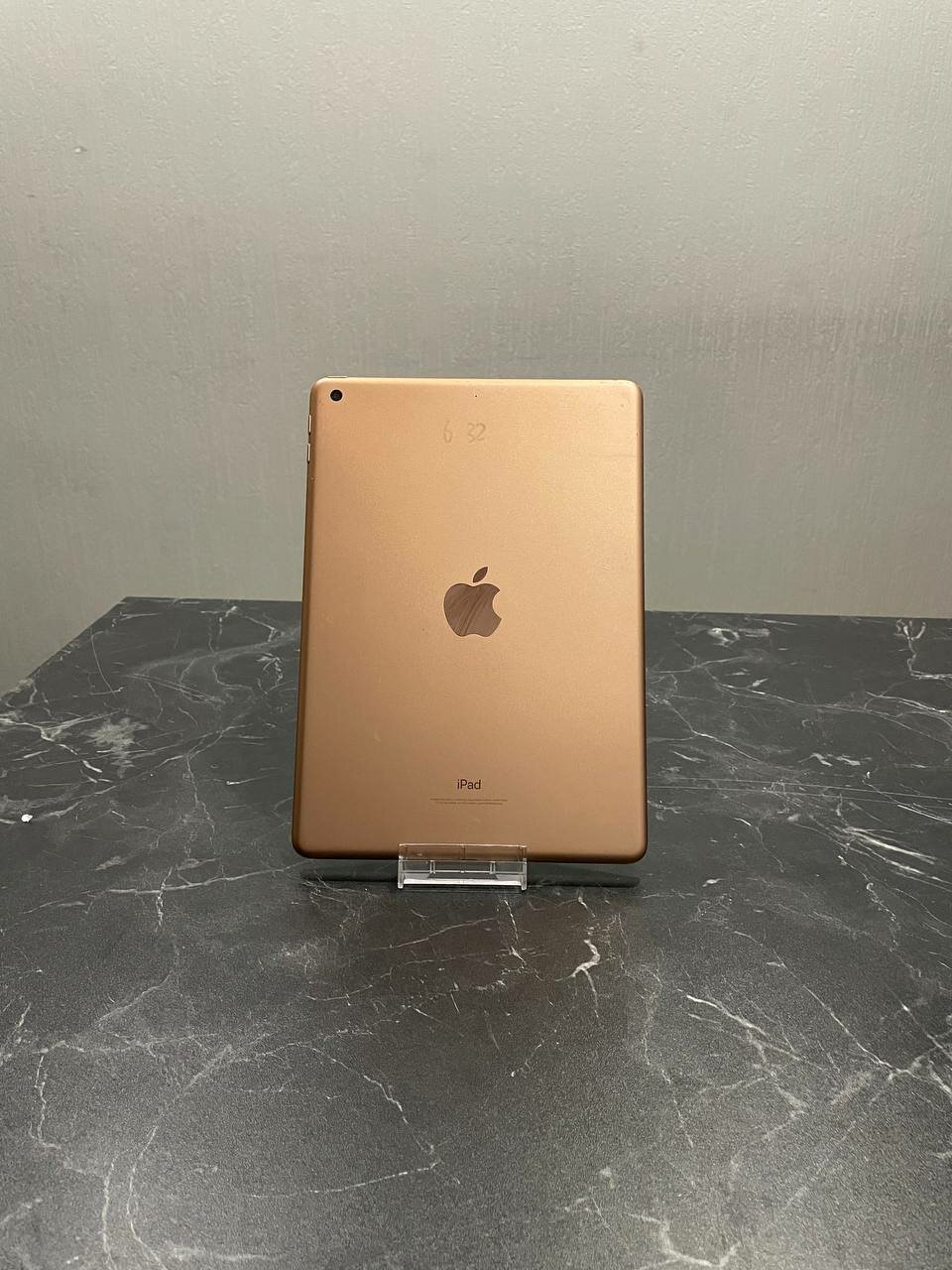 9.7" Планшет Apple iPad 6 2018, Wi-Fi, 32 гб, Розовое золото