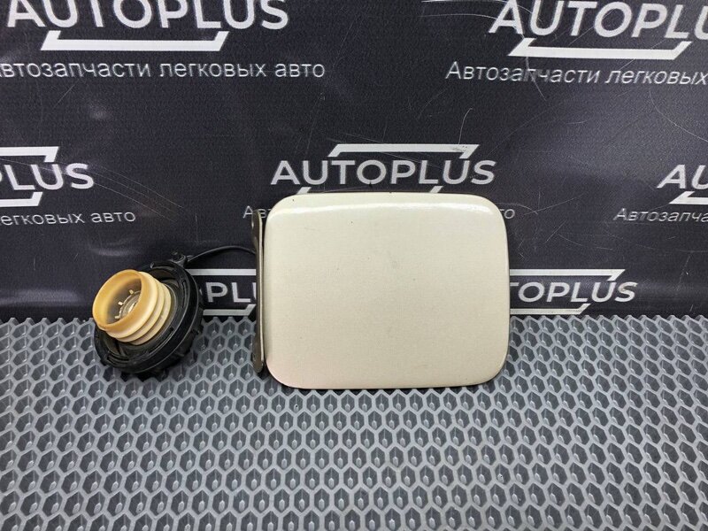 Лючок бензобака