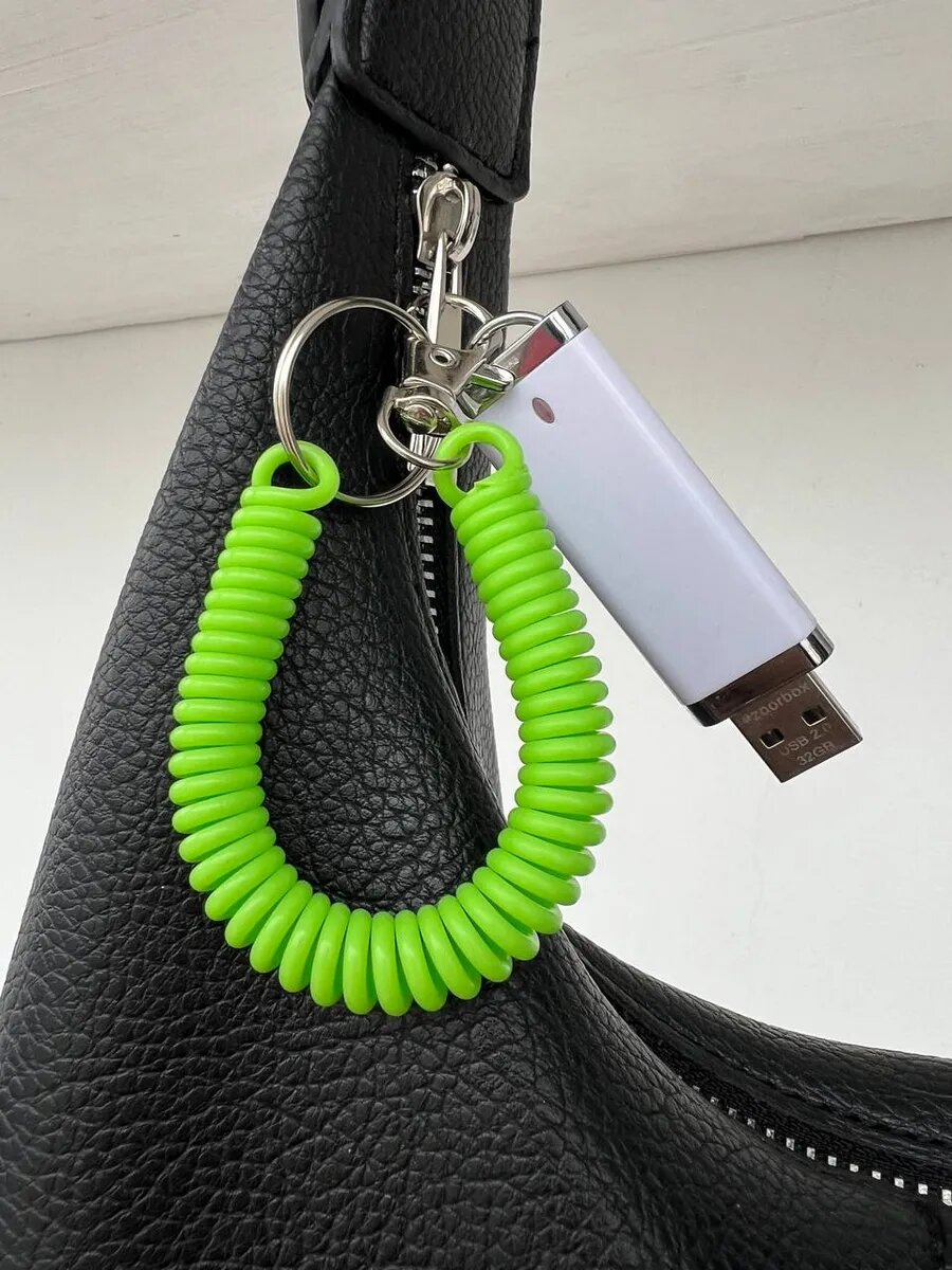 Брелок-карабин