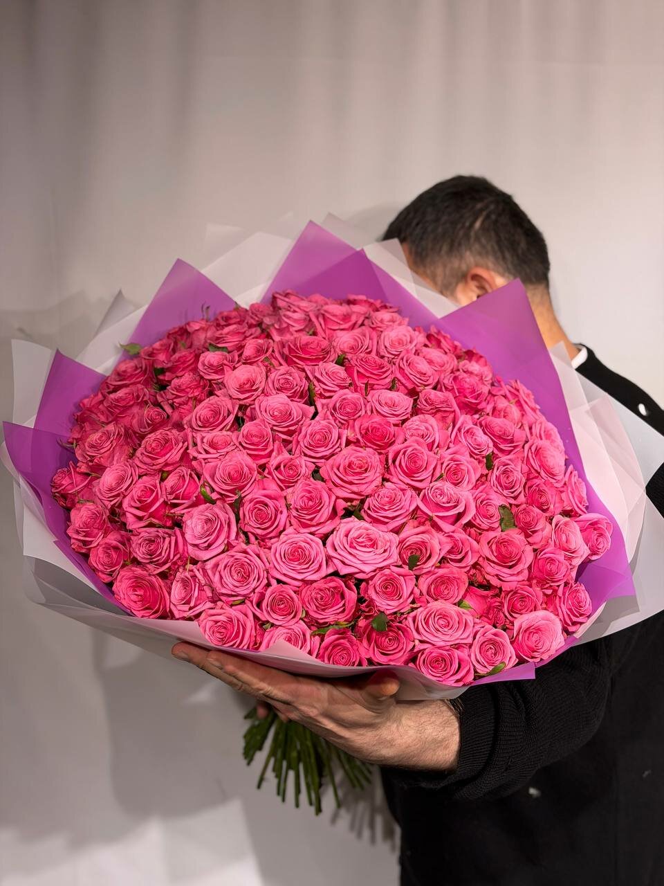 Розы розовые 101 шт