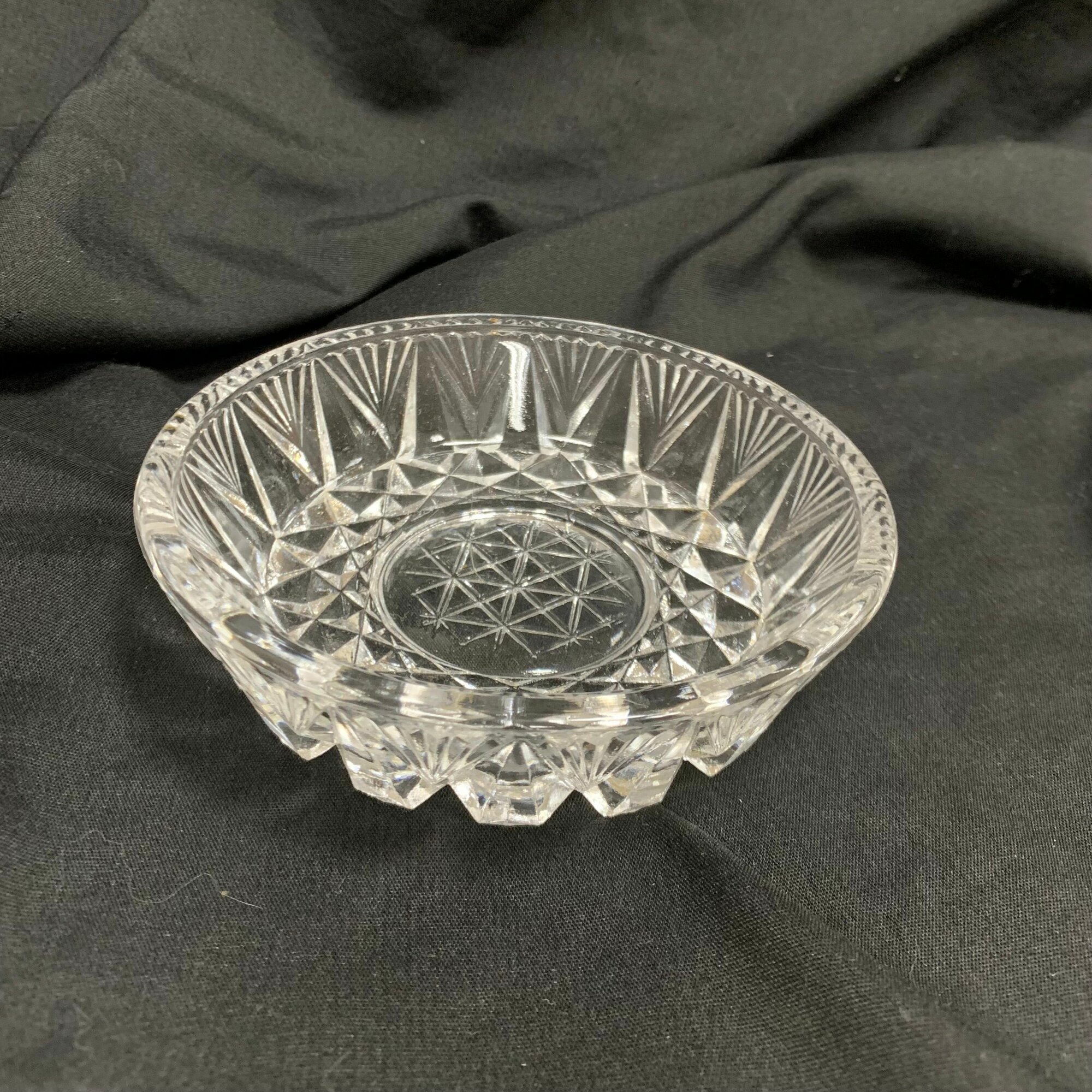 Хрустальная конфетница (вазочка под варенье)