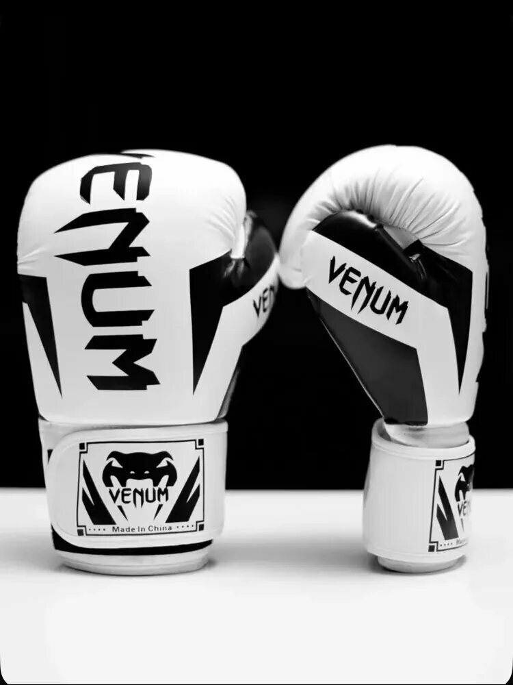 Боксерские перчатки Venum для бокса 6-12 OZ Размер: 8 белые — фото 1