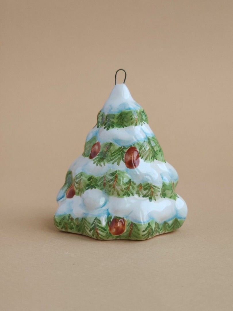 Ёлочная игрушка "Лесная ёлочка". Ярославская майолика. Керамика ручной работы. Сделано в России.