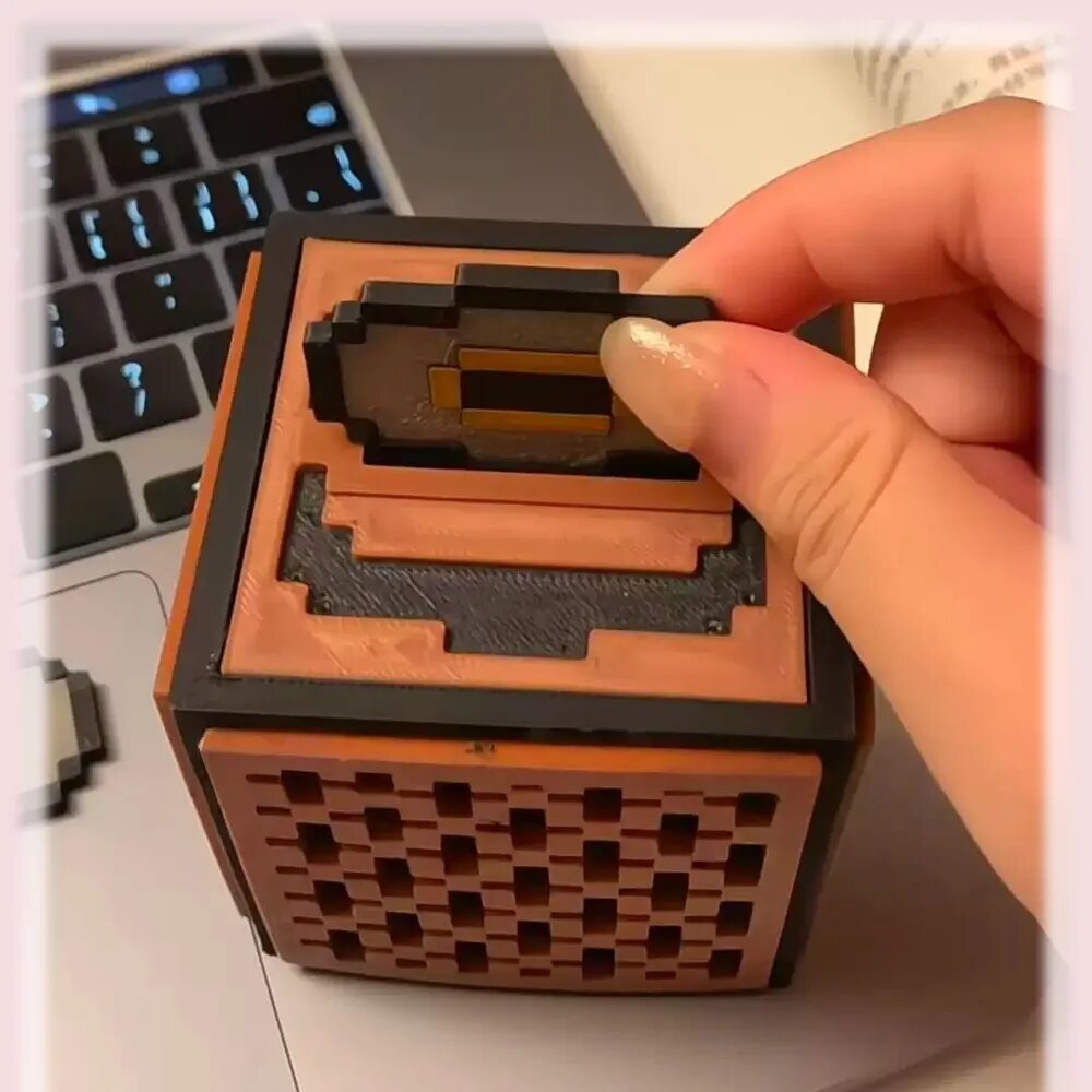 Minecraft Rarestone Wireless Bluetooth Speaker Pixel Decor - 7cm Figurine - Minecraft Collectibles — фото 1