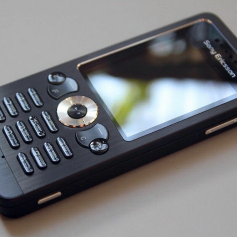Sony Ericsson Мобильный телефон, черный