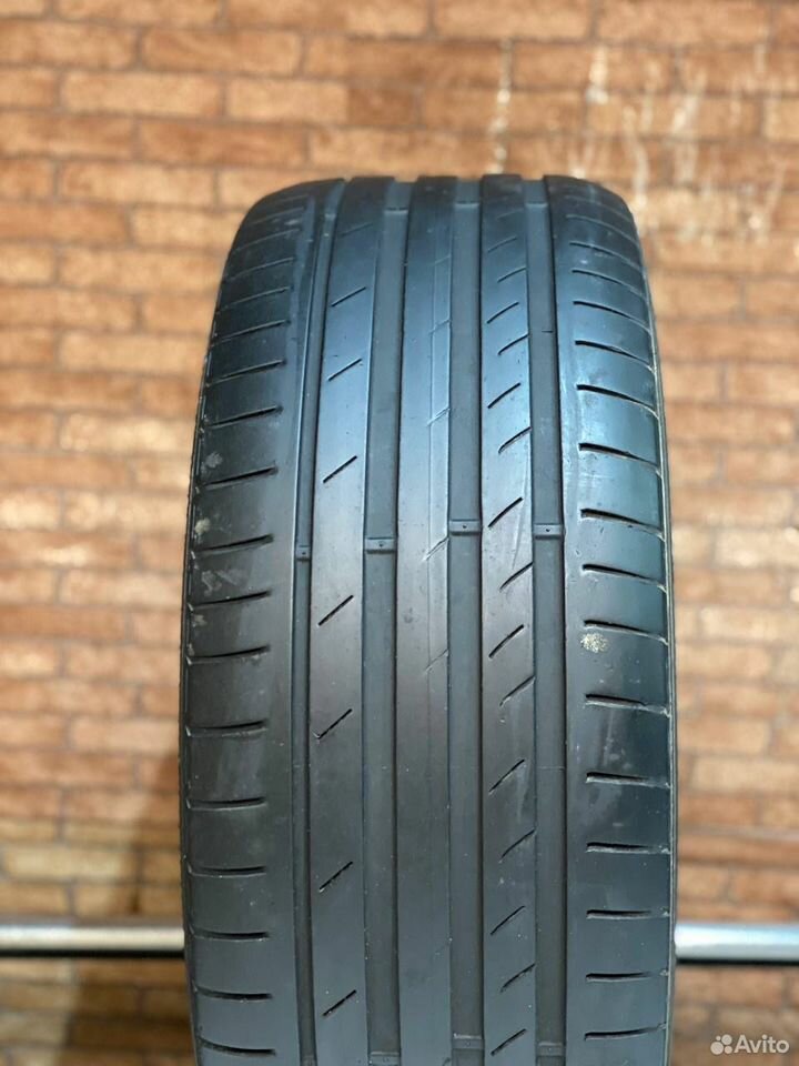 Kumho Ecsta PS71 245/40 R19