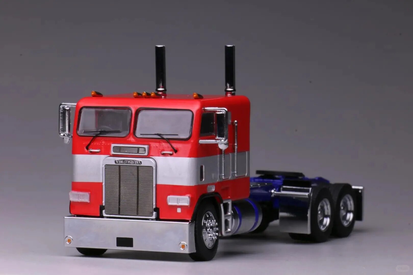 BBURAGO Peterbilt 389 1:64 литой металлический грузовик