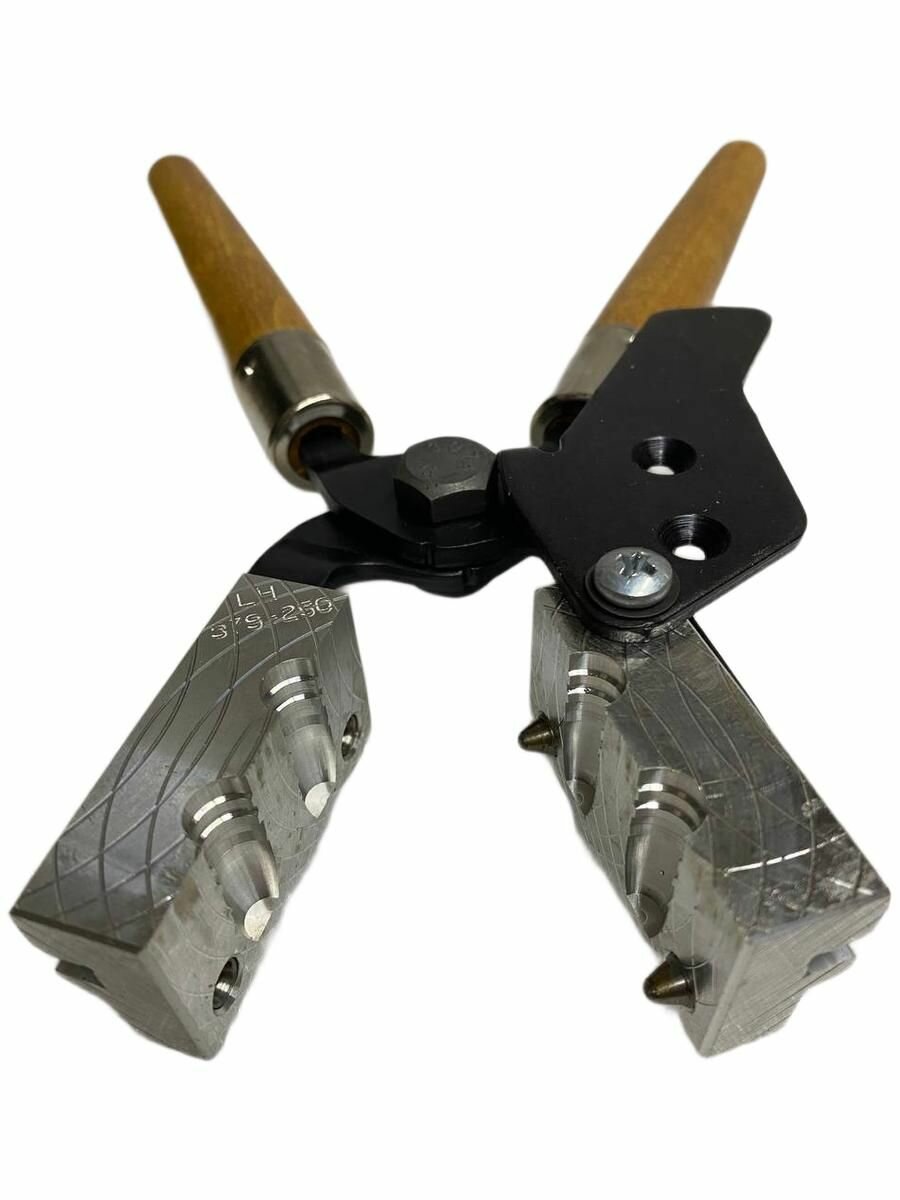 Пуле лейка Lee Precision Double Cavity Mold 379-250-RF .366 ТКМ / .38-55 Win на 2 шт, арт. 90324