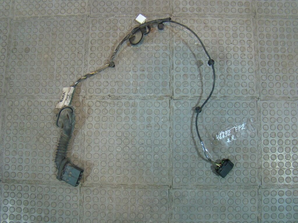Проводка (коса) двери задней правой Ford Focus II 2005-2008 1468122 (с пробегом)