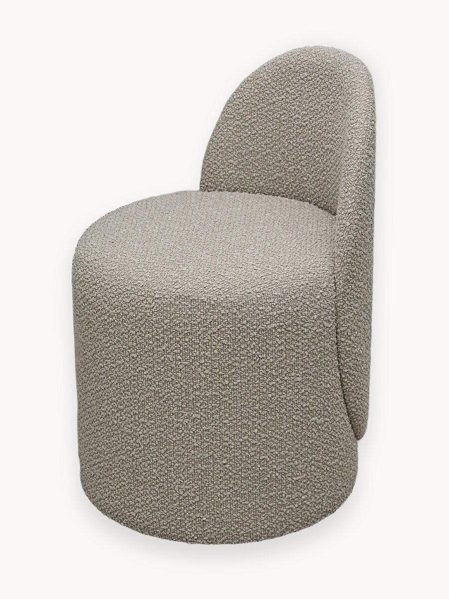 Кресло со спинкой буле для туалетного столика в ткани букле Latte