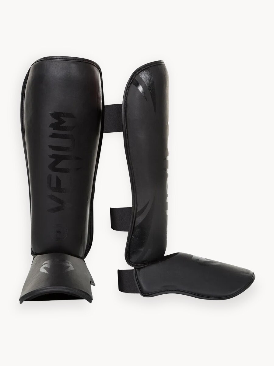 Щитки для бокса и единоборств Venum "Challenger", Черные, размер M