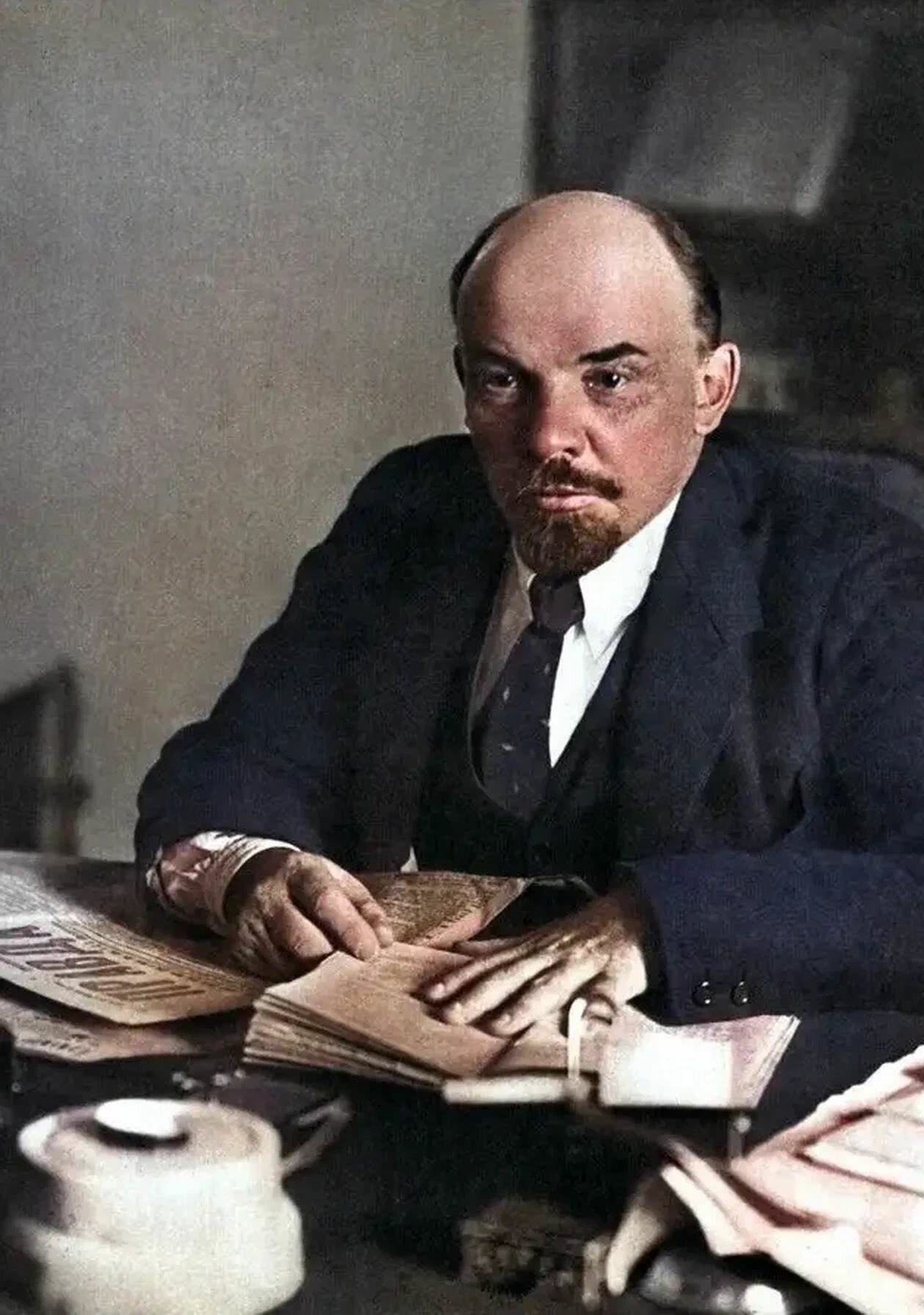 Плакат, постер Владимир Ильич Ленин на бумаге, размер 42х60см