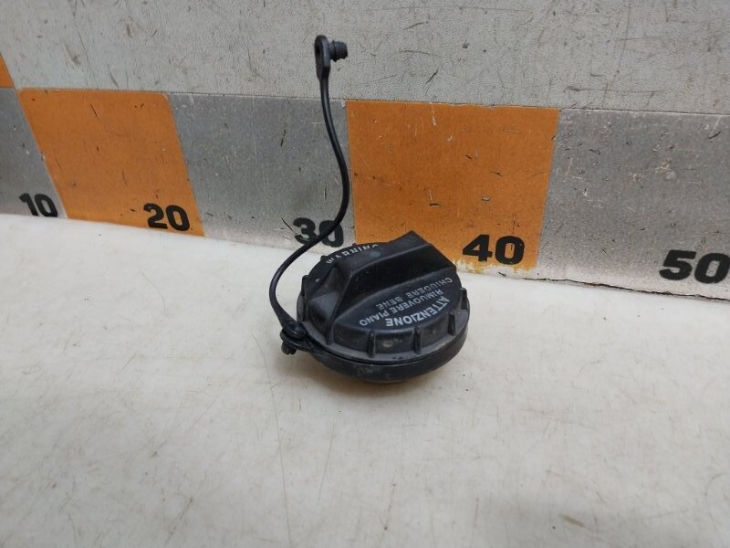 Б/У Пробка бензобака Крышка бензобака Kia Ceed 2011 ED 449362 Hyundai-KIA арт. 310103F600