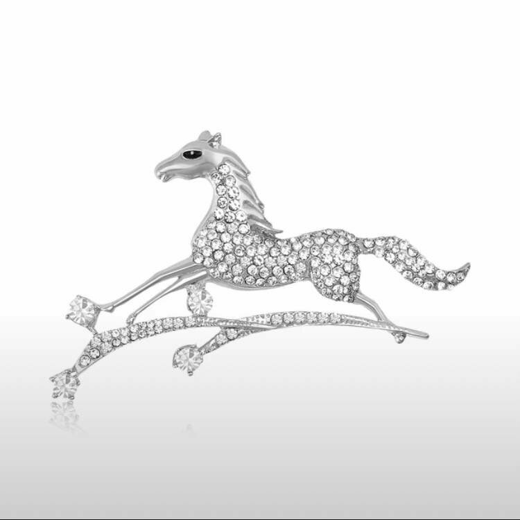 Брошь, стразы