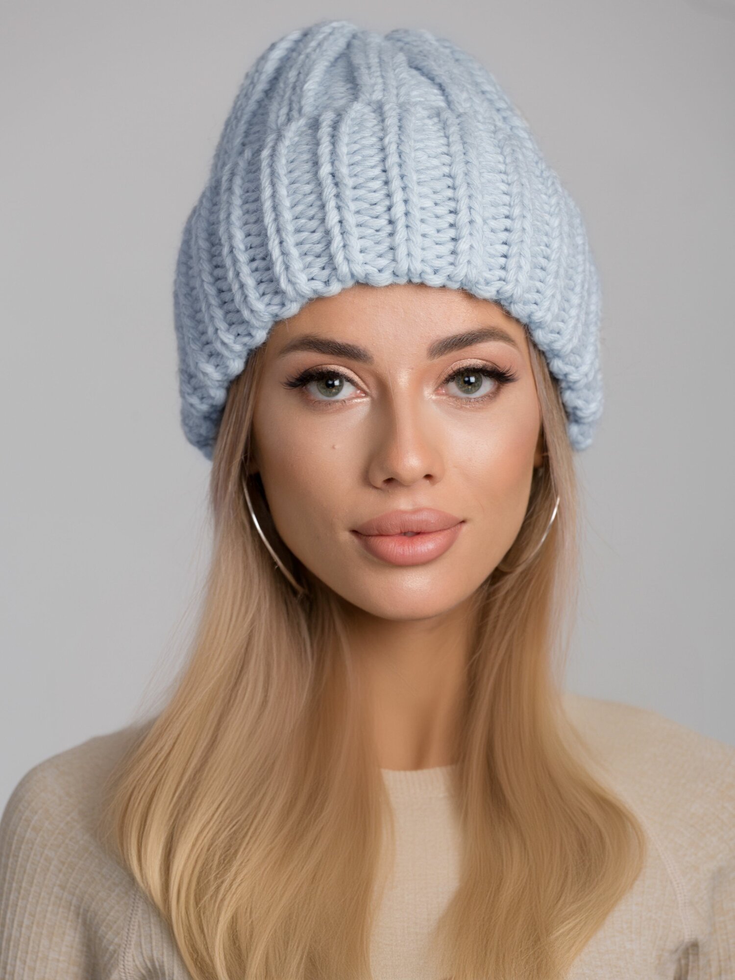 Шапка-бини для женщин