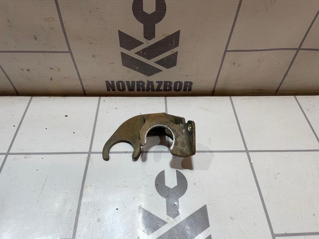 Кронштейн (сопут. товар) LADA VESTA 15-19