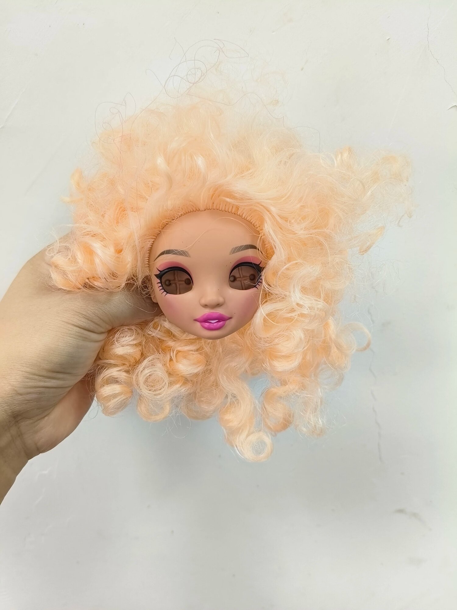 Оригинальная виниловая кукла Rainbow High Big Sister Dress-up 30 см