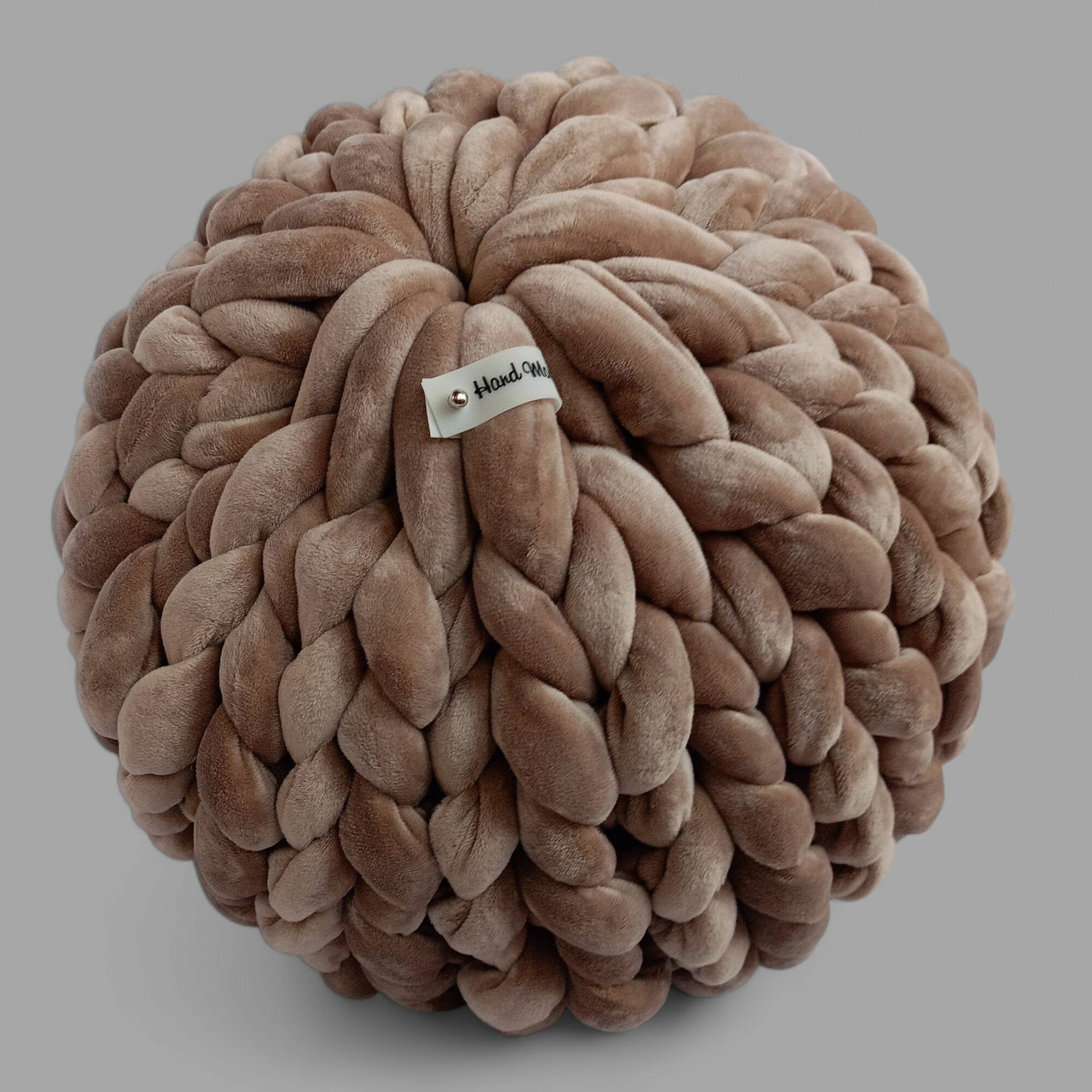 Подушка декоративная круглая вязаная бежевая