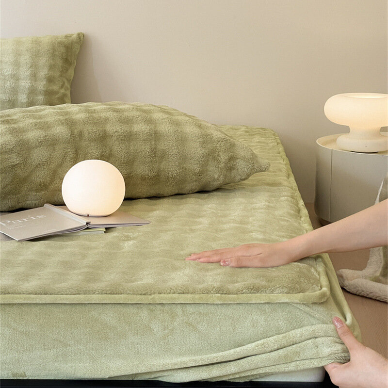 Зимняя утолщённая простыня на резинке из молочного флиса, простыня из кораллового флиса класса А, комплект из трёх предметов, для домашнего использования, наматрасник Simmons,200*220cm