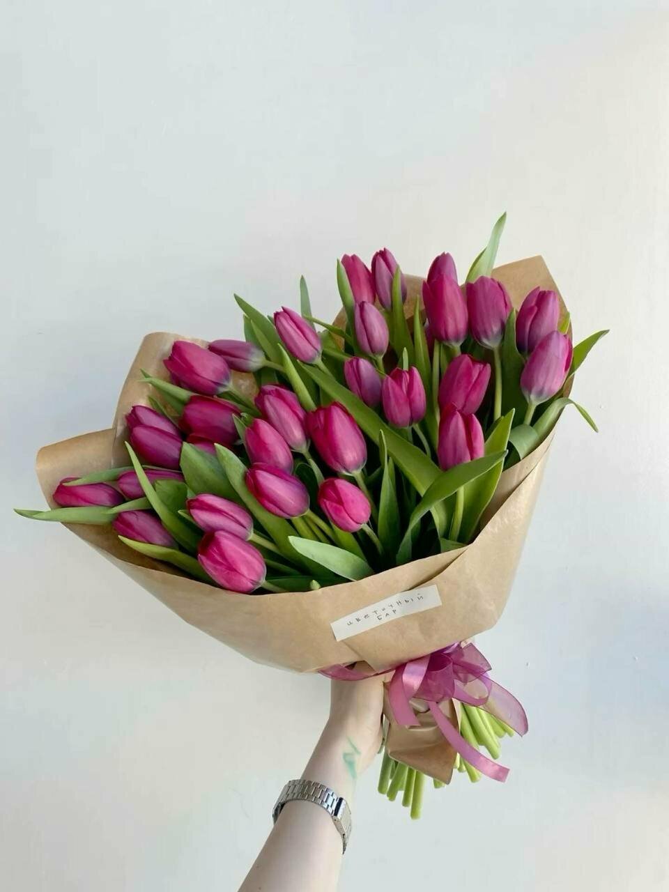 Букет из сиреневых тюльпанов 27 шт