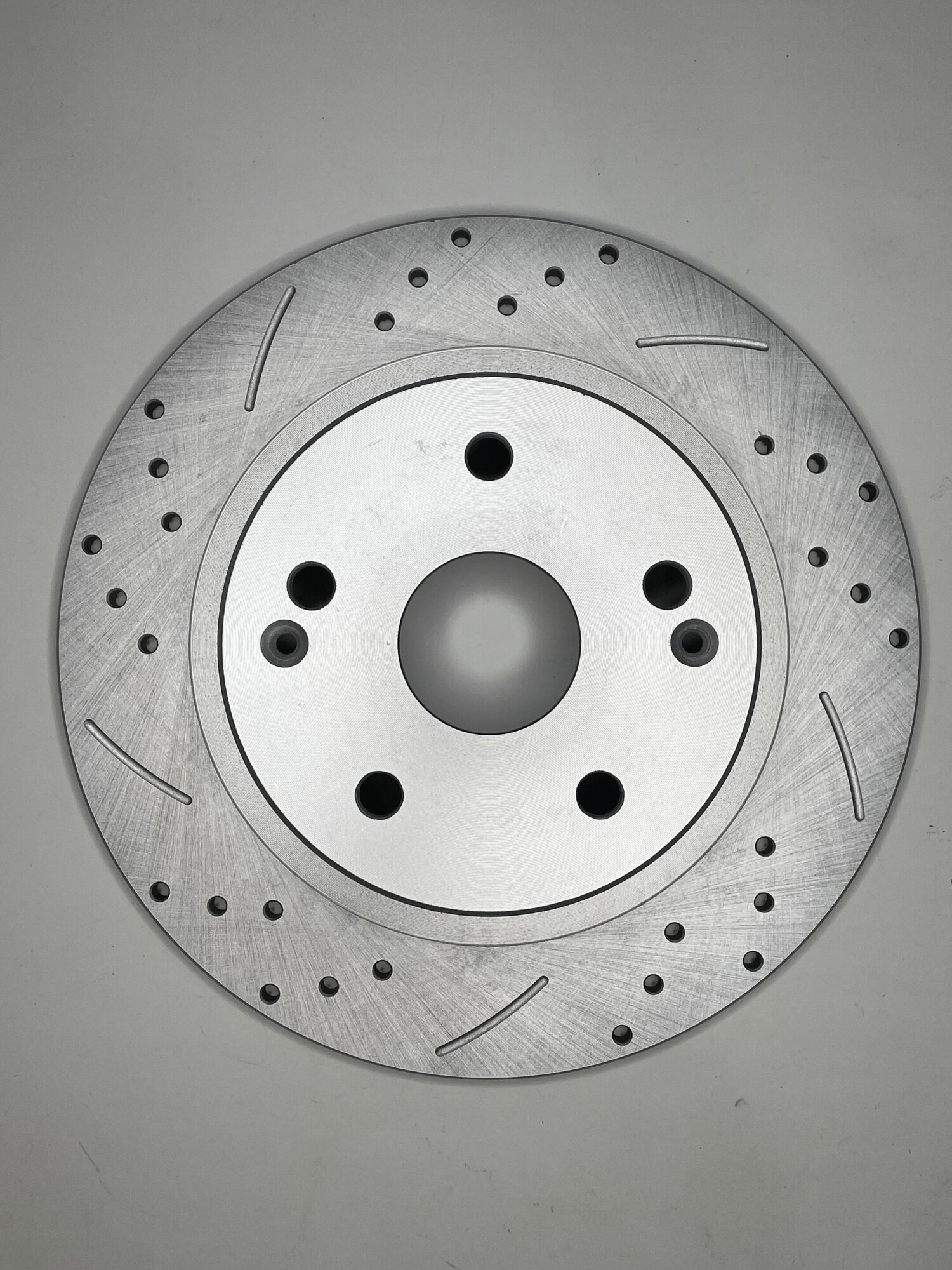 Диск тормозной задний перфорированный (1шт) Geely Coolray [1.5 12V 7AMT внедорожник] 4050041600