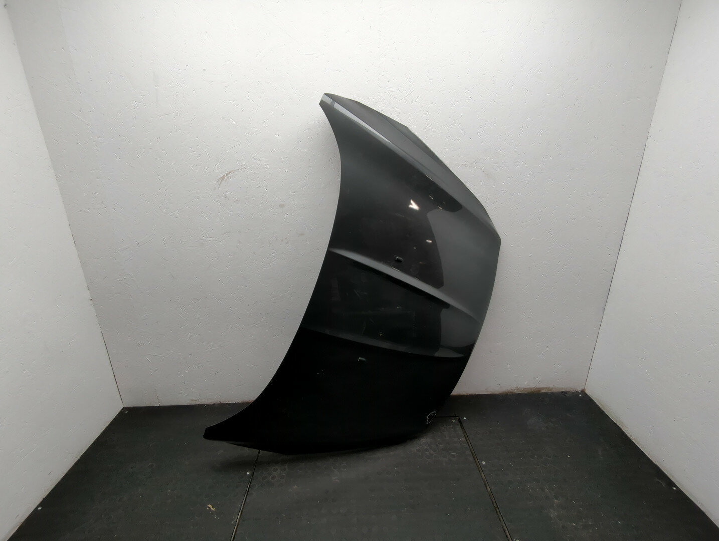 Капот Ford Escape Б/У