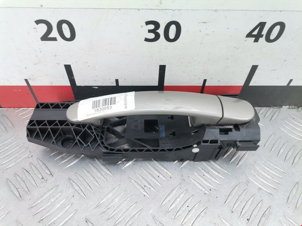 Ручка двери наружная передняя левая Skoda Fabia 2 (5J) 5N0839885H арт. 1830053