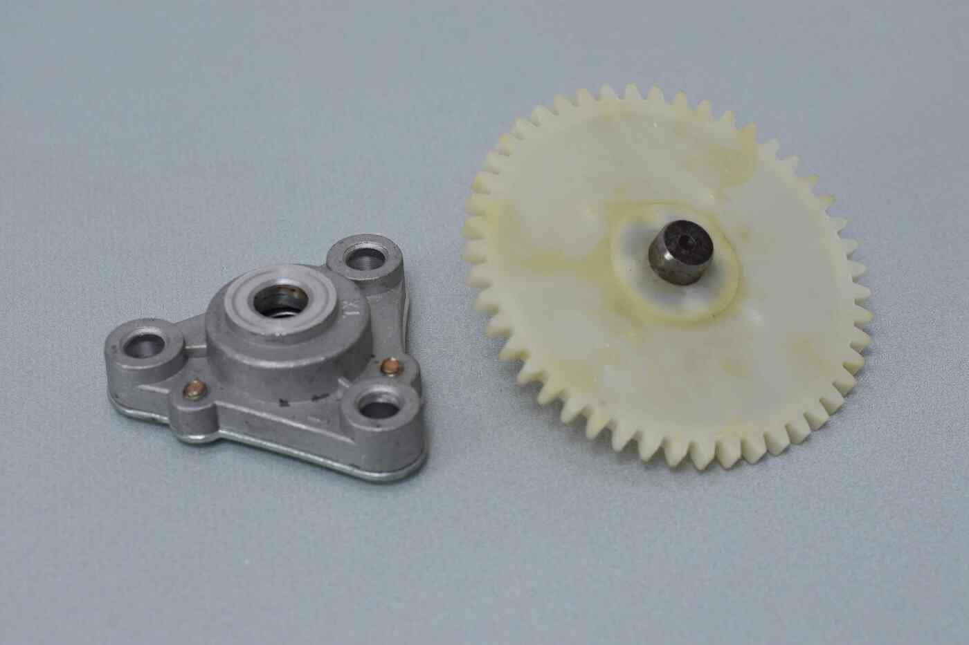 Насос масляный в комплекте с шестерней 139QMB (GY6-50-80) (шестерня 47 зубов)